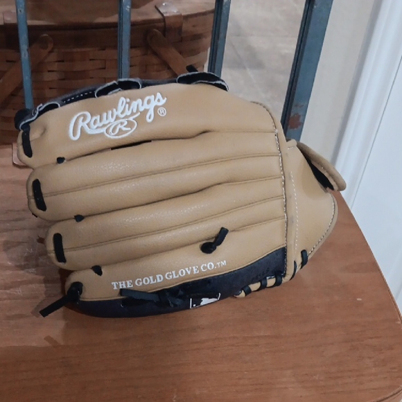 Rawlings | Other | Rawlings Tan And Black Baseball Glove | Poshmark